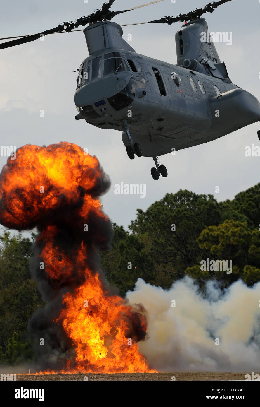 Ch 46 sea knight helicopter hi-res stock photography and images - Alamy