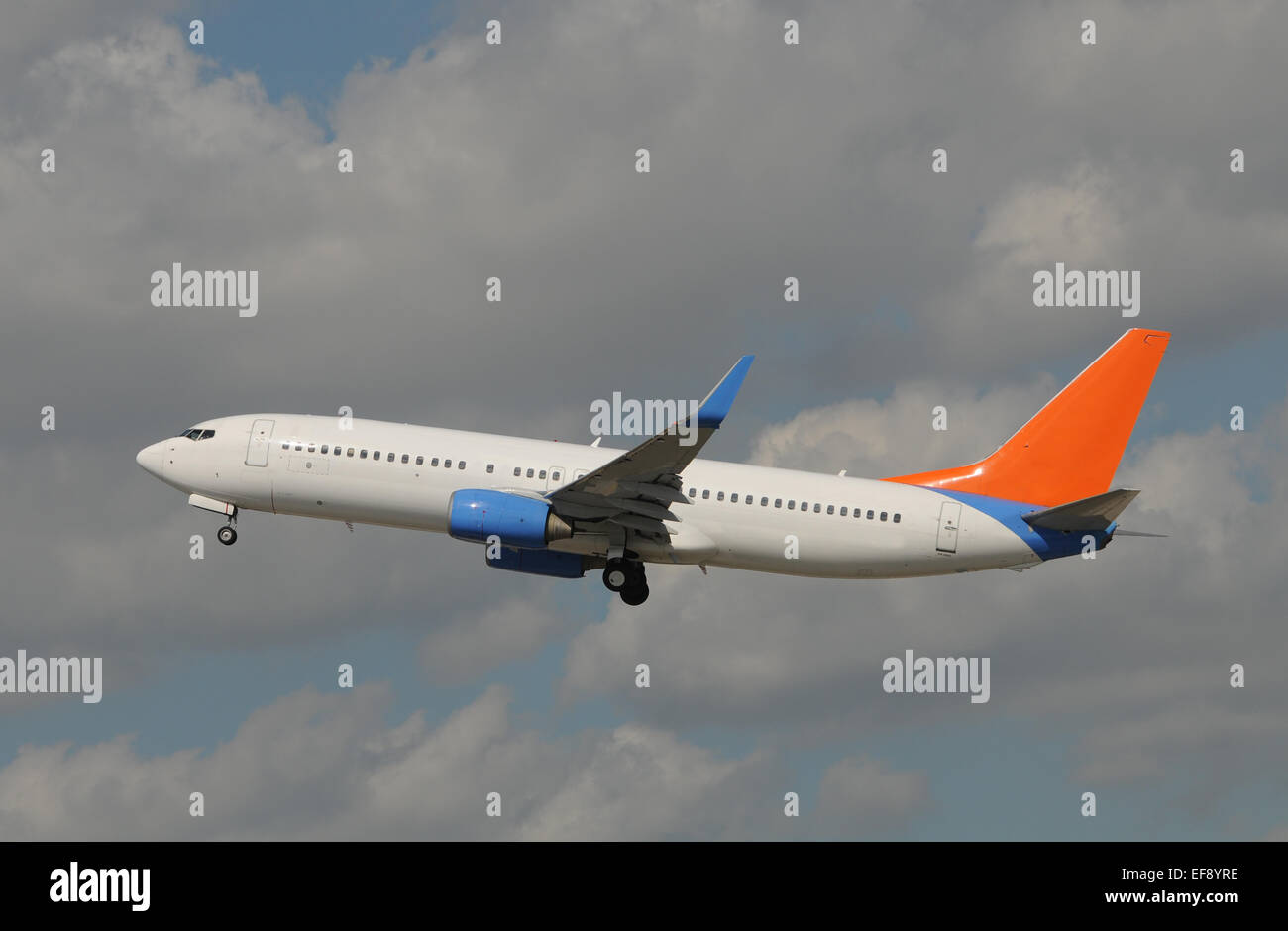 Modern passenger jet taking off Boeing 737 Stock Photo - Alamy