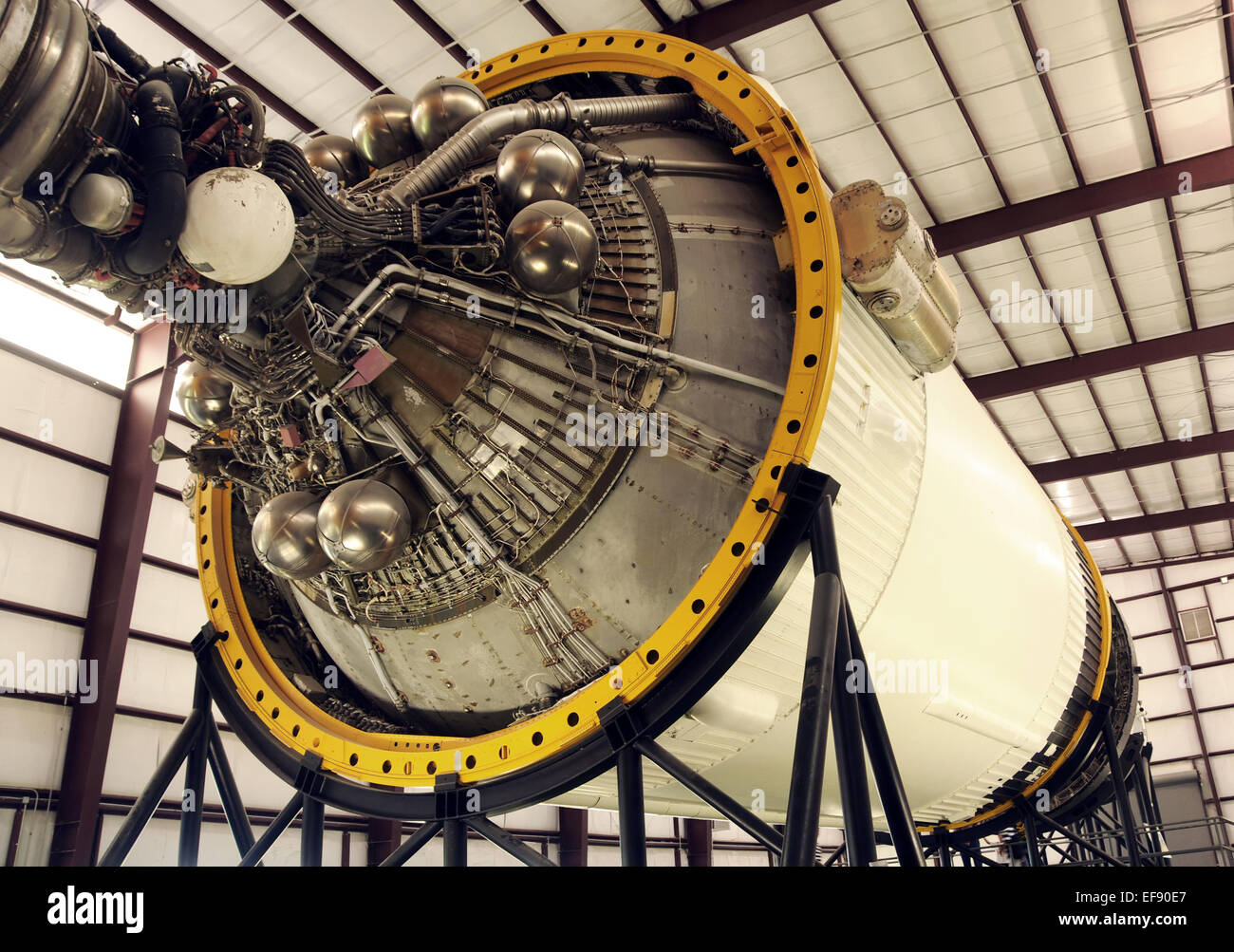 Rocket hangar hi-res stock photography and images - Alamy