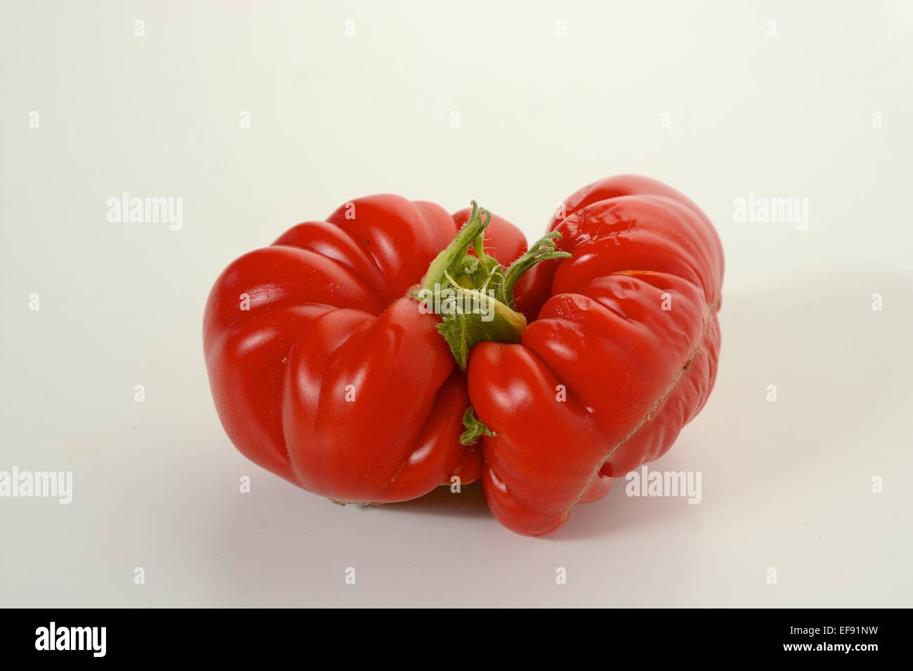 Mis shaped fruit hi-res stock photography and images - Alamy