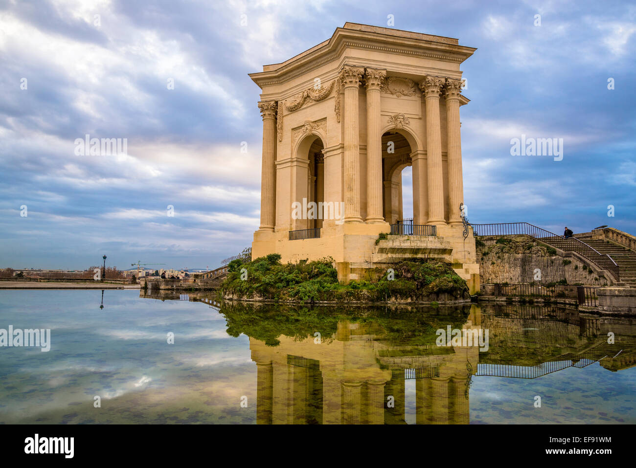 18th century french architecture hi-res stock photography and images ...