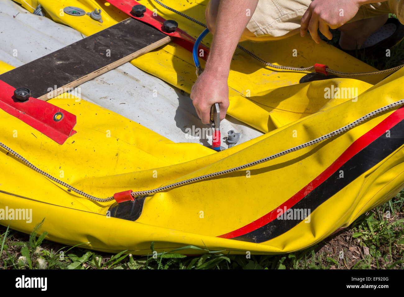 Yellow inflatable boat hi-res stock photography and images - Alamy