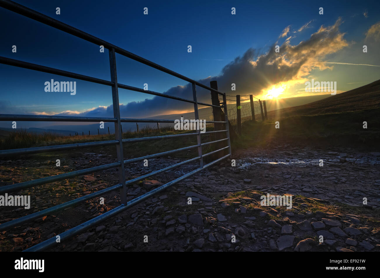 Roman road beacons hi-res stock photography and images - Alamy