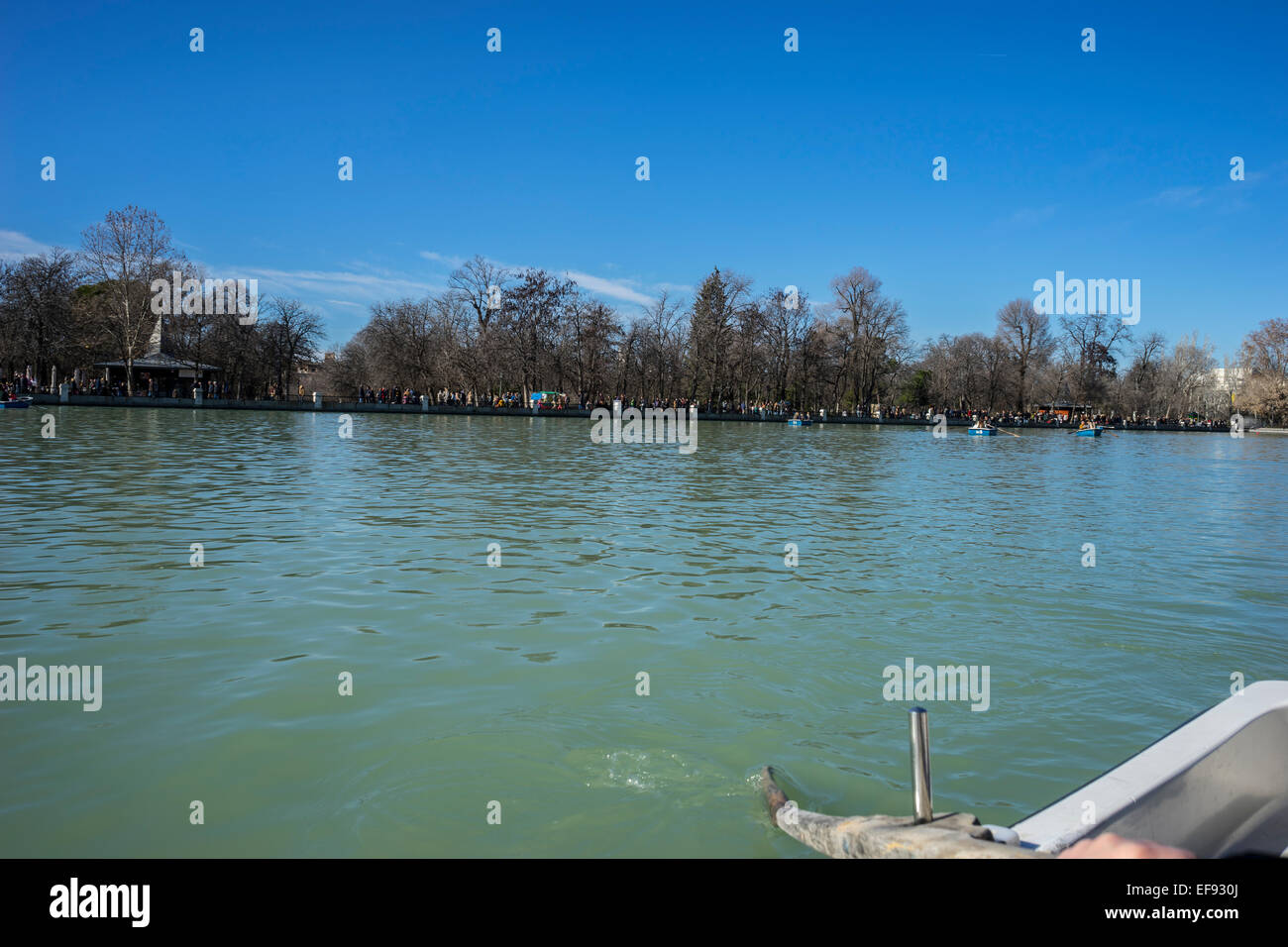 Tourist, Lake in Retiro park, Madrid Spain Stock Photo - Alamy