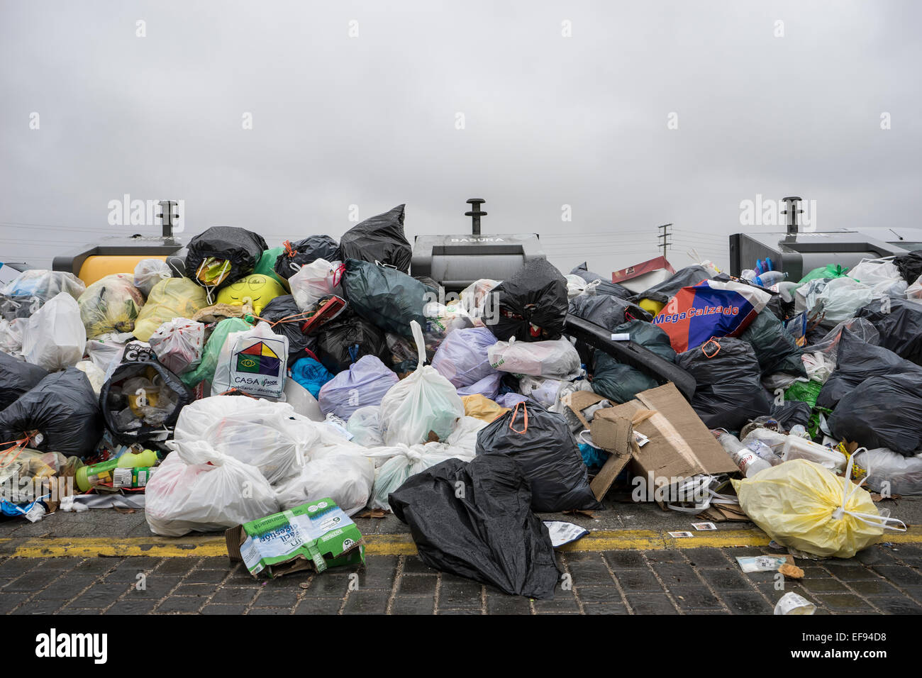strike by municipal waste collection Stock Photo - Alamy