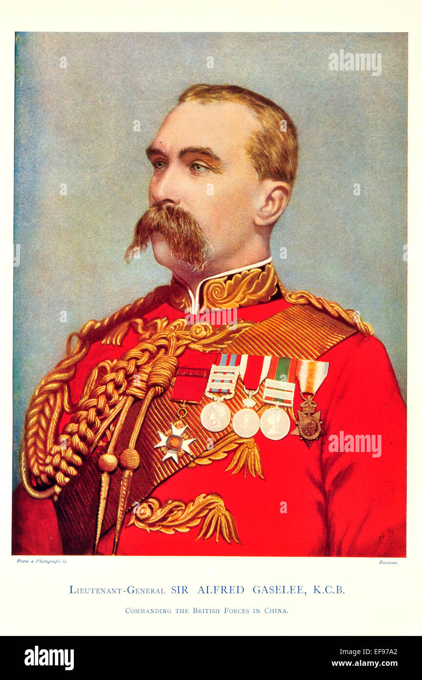 Victorian era british army uniform hi-res stock photography and images ...