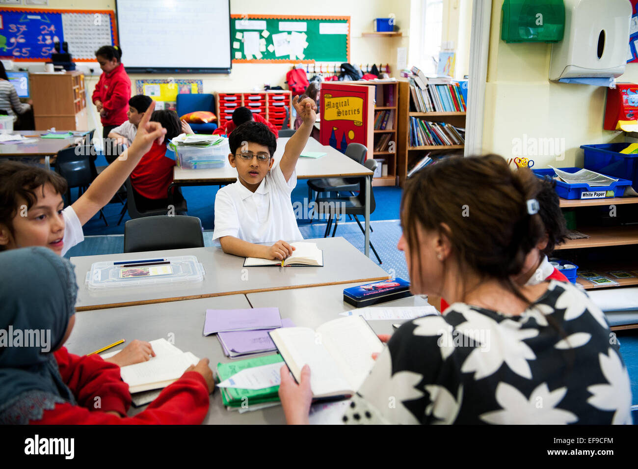 Hand up classroom london hi-res stock photography and images - Alamy
