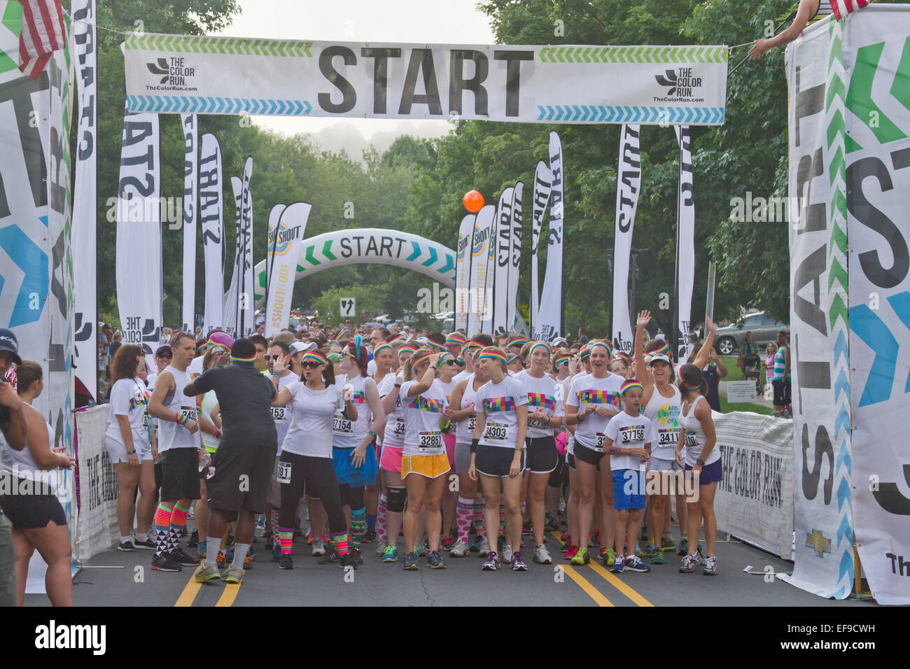 Starting line race children hi-res stock photography and images - Alamy