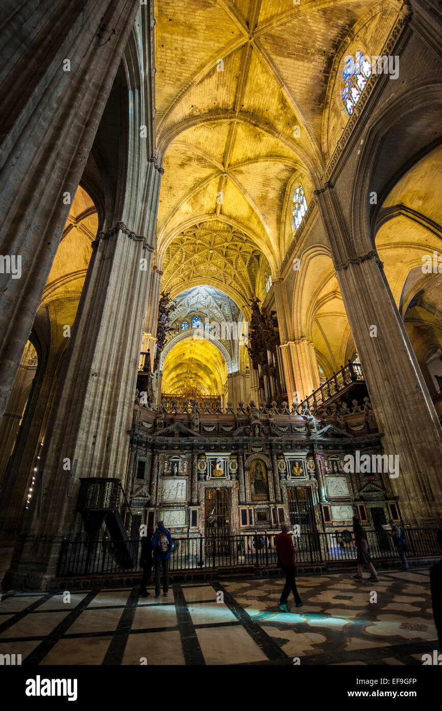 Altarpiece at the cathedral of seville hi-res stock photography and ...