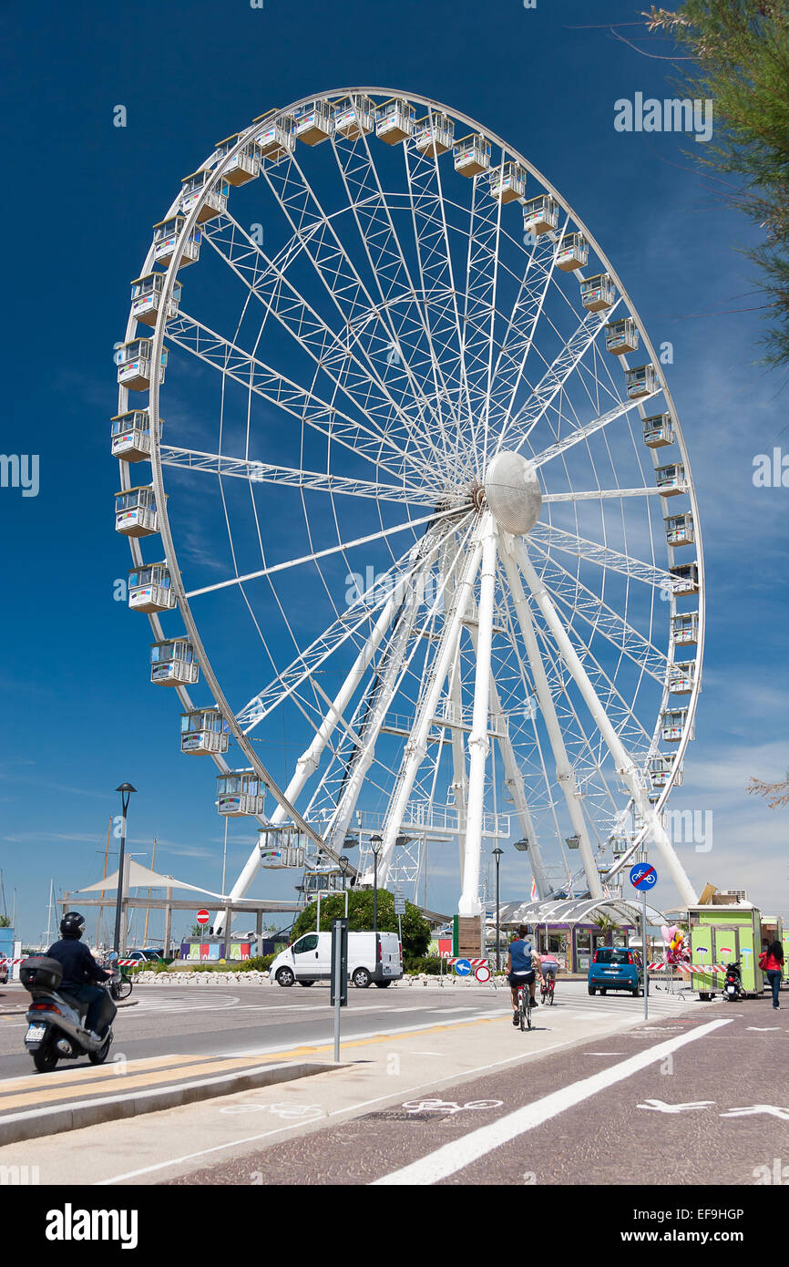 Observation wheel architecture hi-res stock photography and images - Alamy