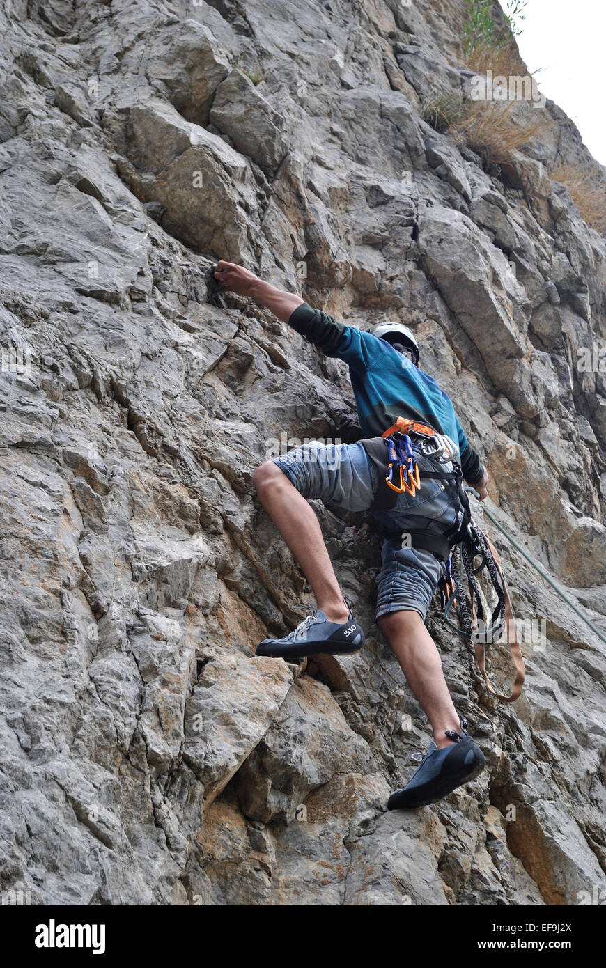 Climbing hiking hi-res stock photography and images - Alamy