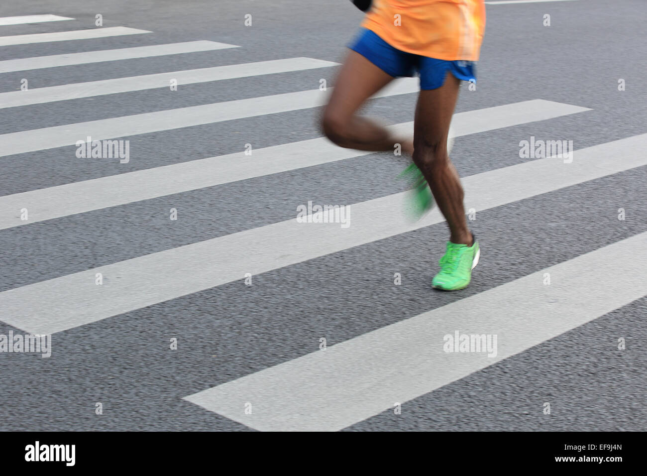 Black runners hi-res stock photography and images - Alamy