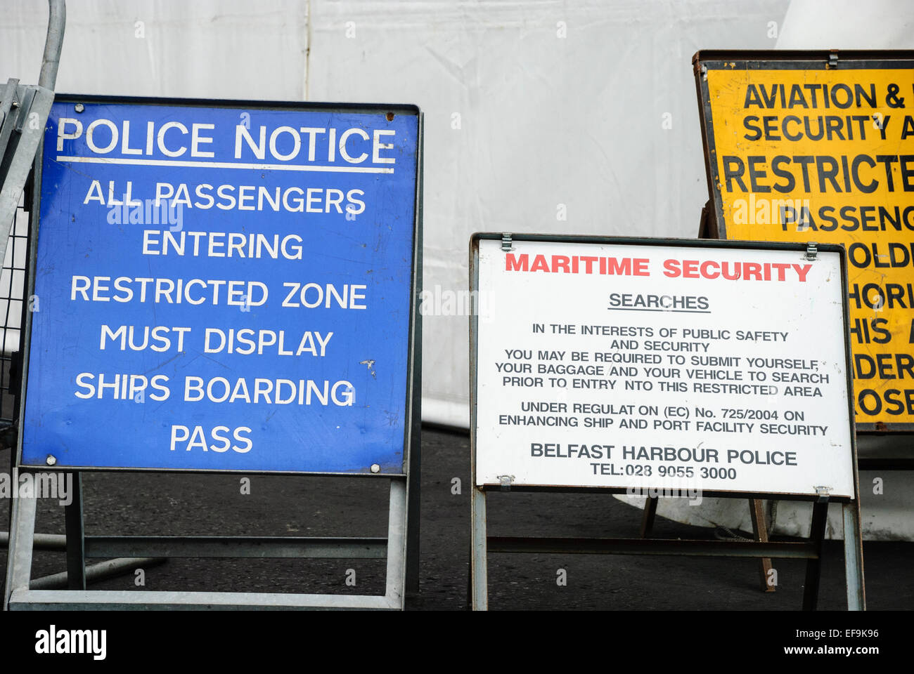 Entrance entry sign notice security check hi-res stock photography and ...