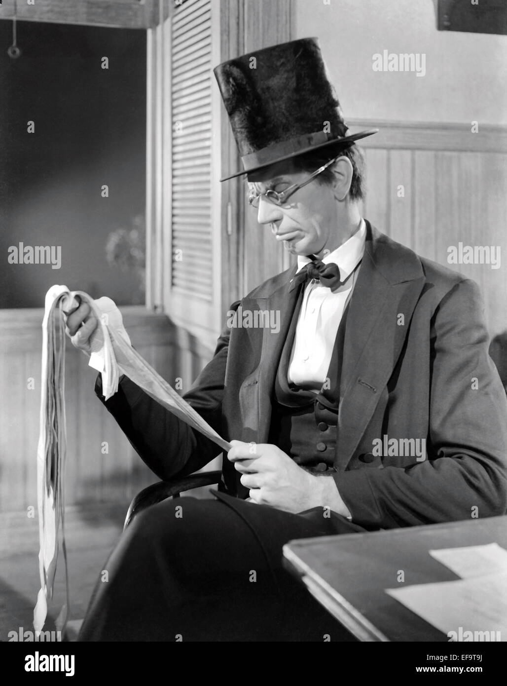 Raymond massey hi-res stock photography and images - Alamy