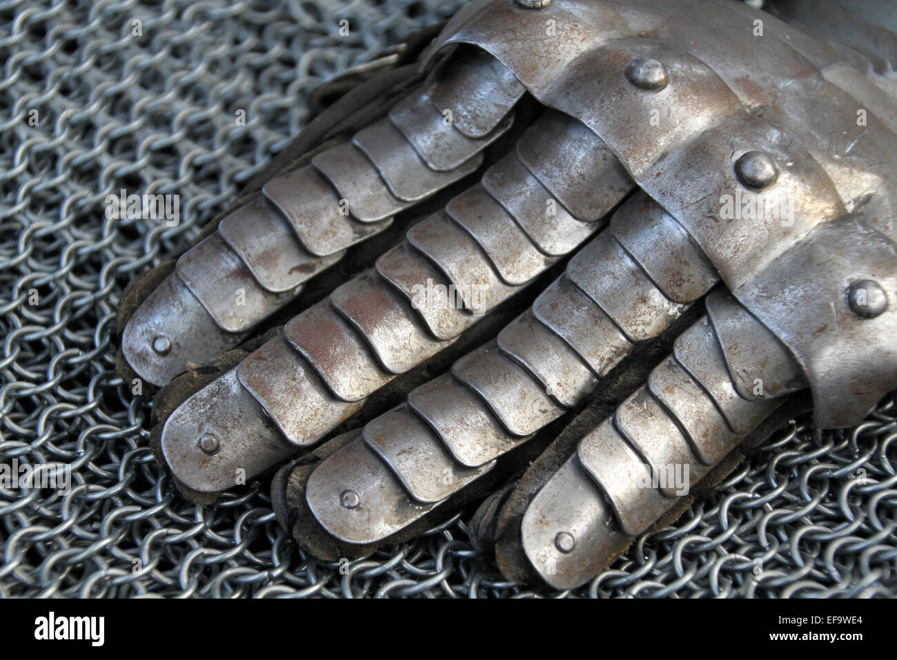 Medieval knight glove hi-res stock photography and images - Alamy