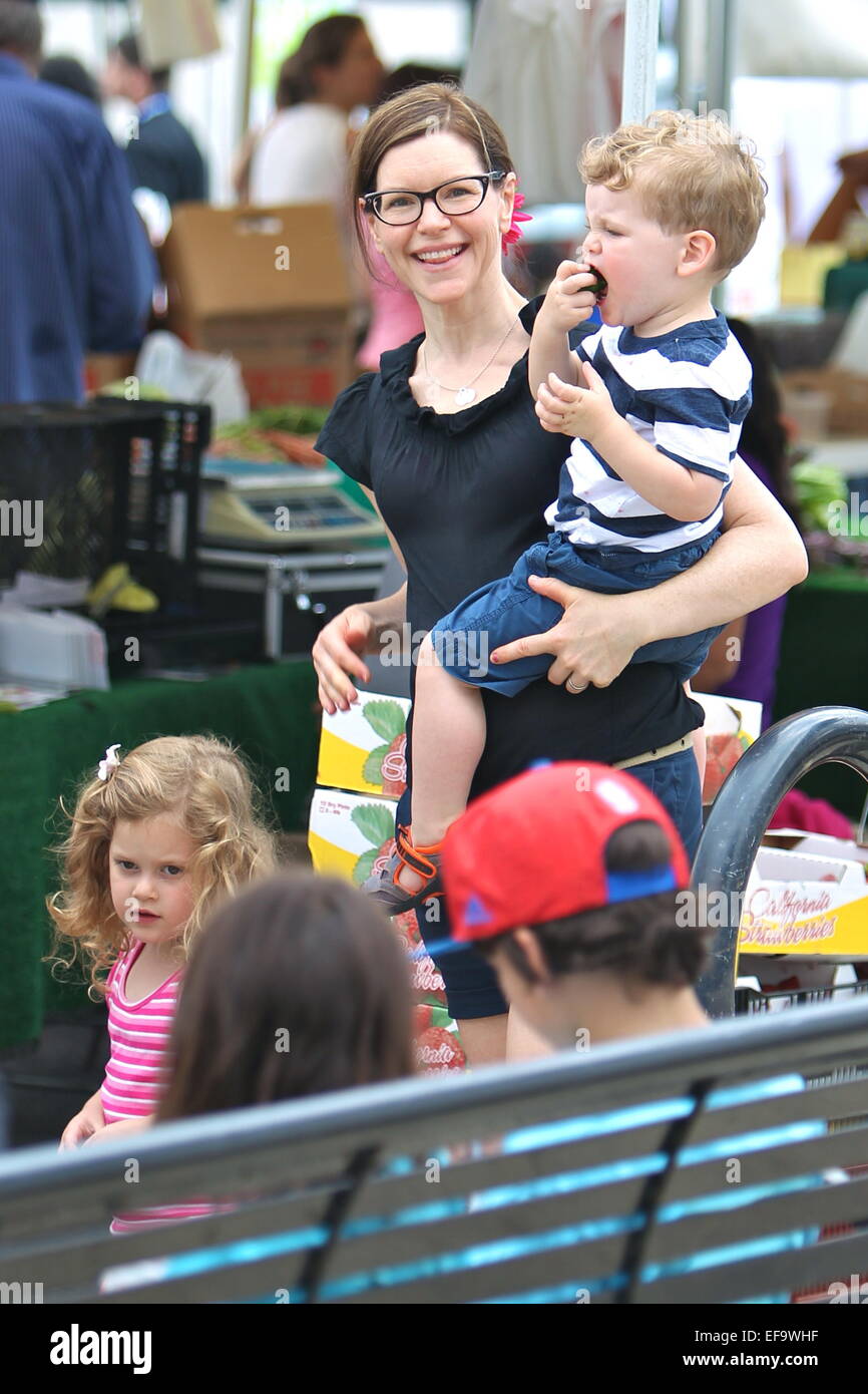 Lisa loeb and lyla rose hi-res stock photography and images - Alamy
