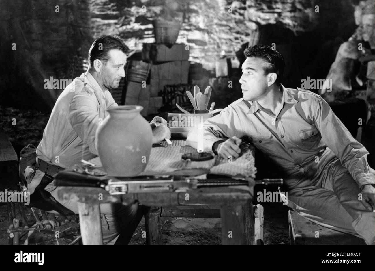 JOHN WAYNE, ANTHONY QUINN, BACK TO BATAAN, 1945 Stock Photo - Alamy