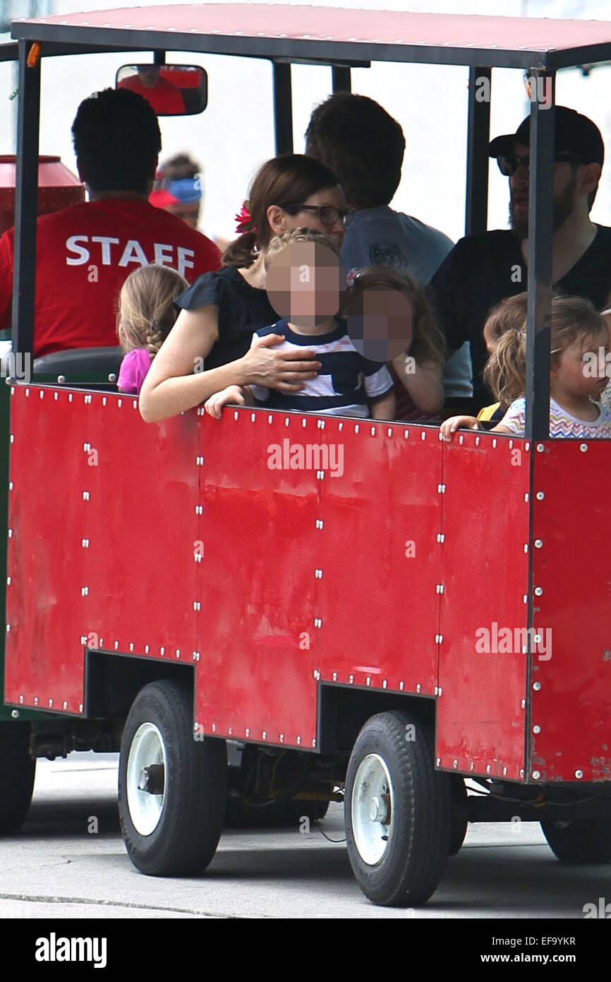 Singer Lisa Loeb known for her 90's hit Stay (I Missed You) takes her ...