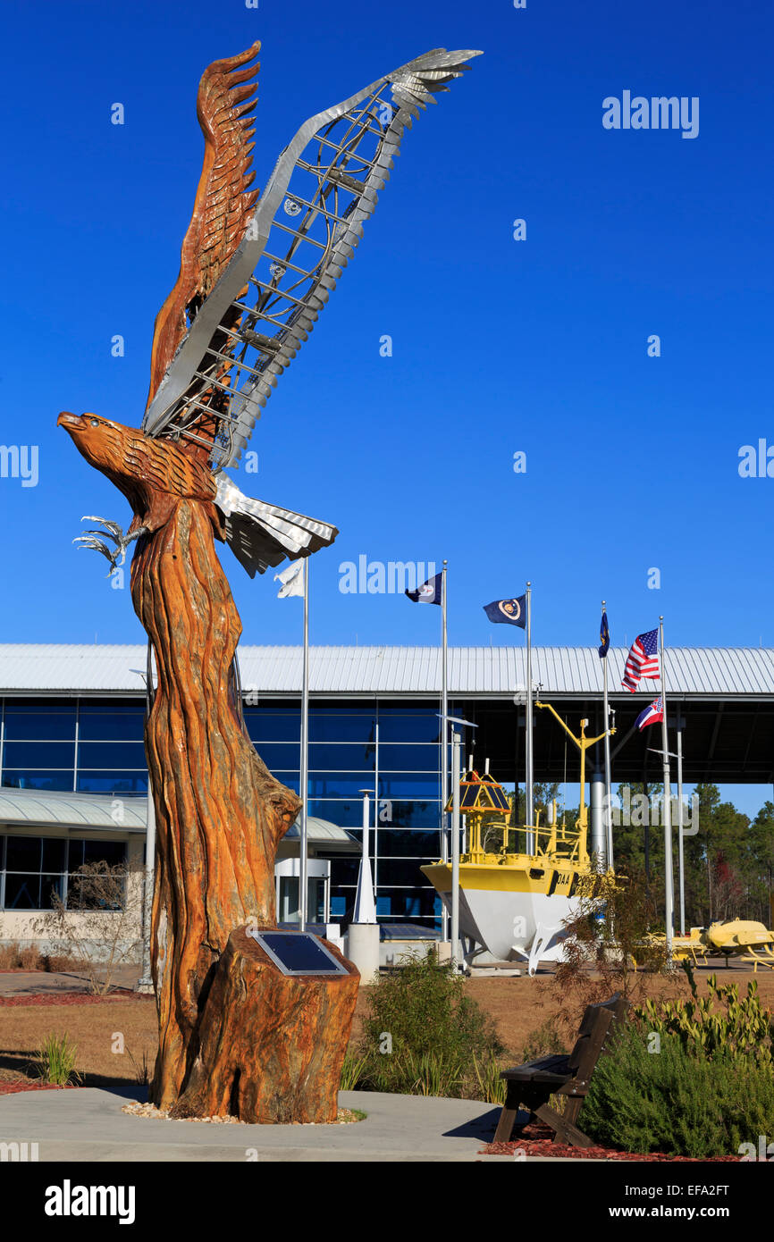 Infinity sculpture hi-res stock photography and images - Alamy