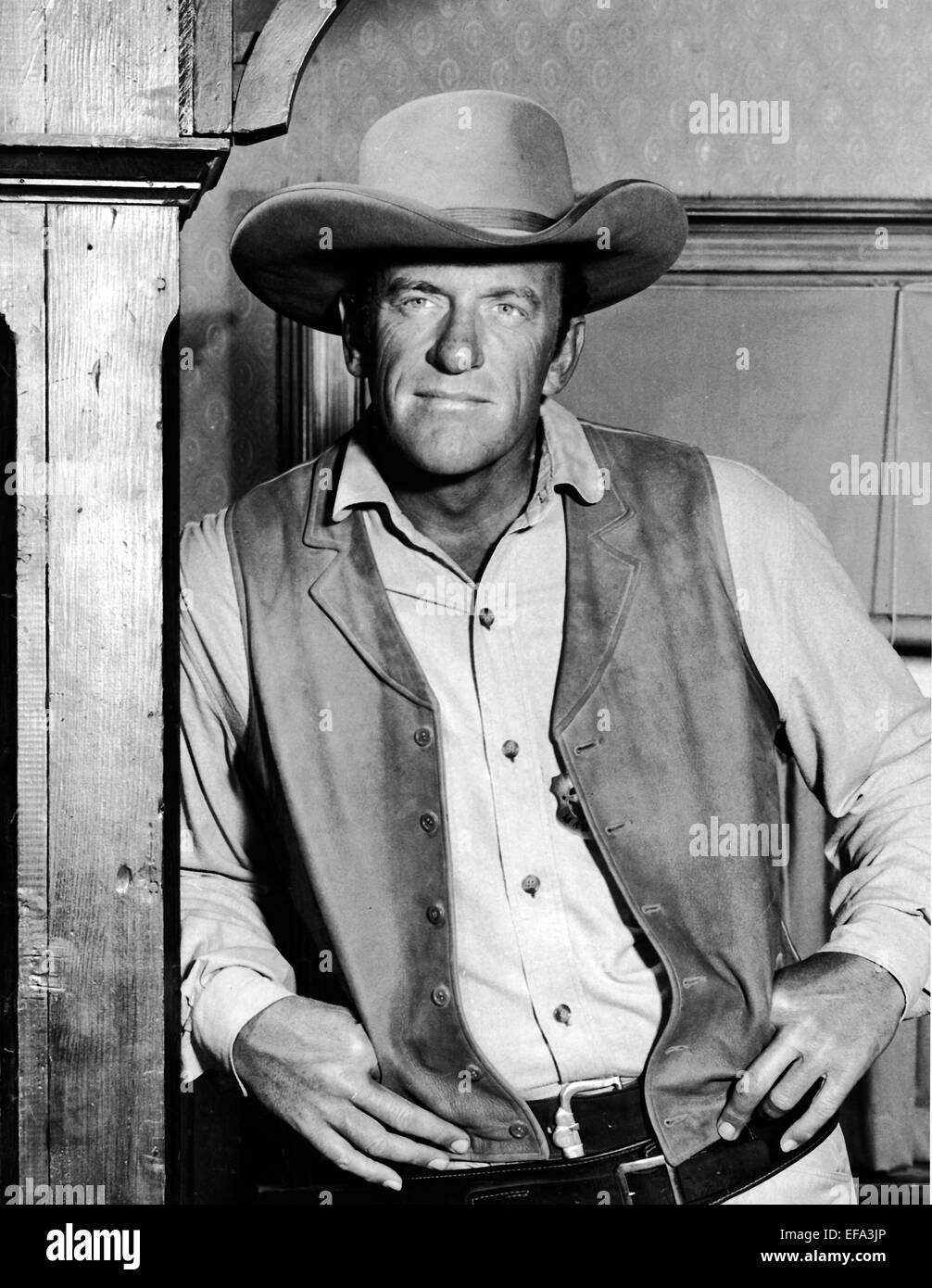 James Arness Gunsmoke Black and White Stock Photos & Images - Alamy