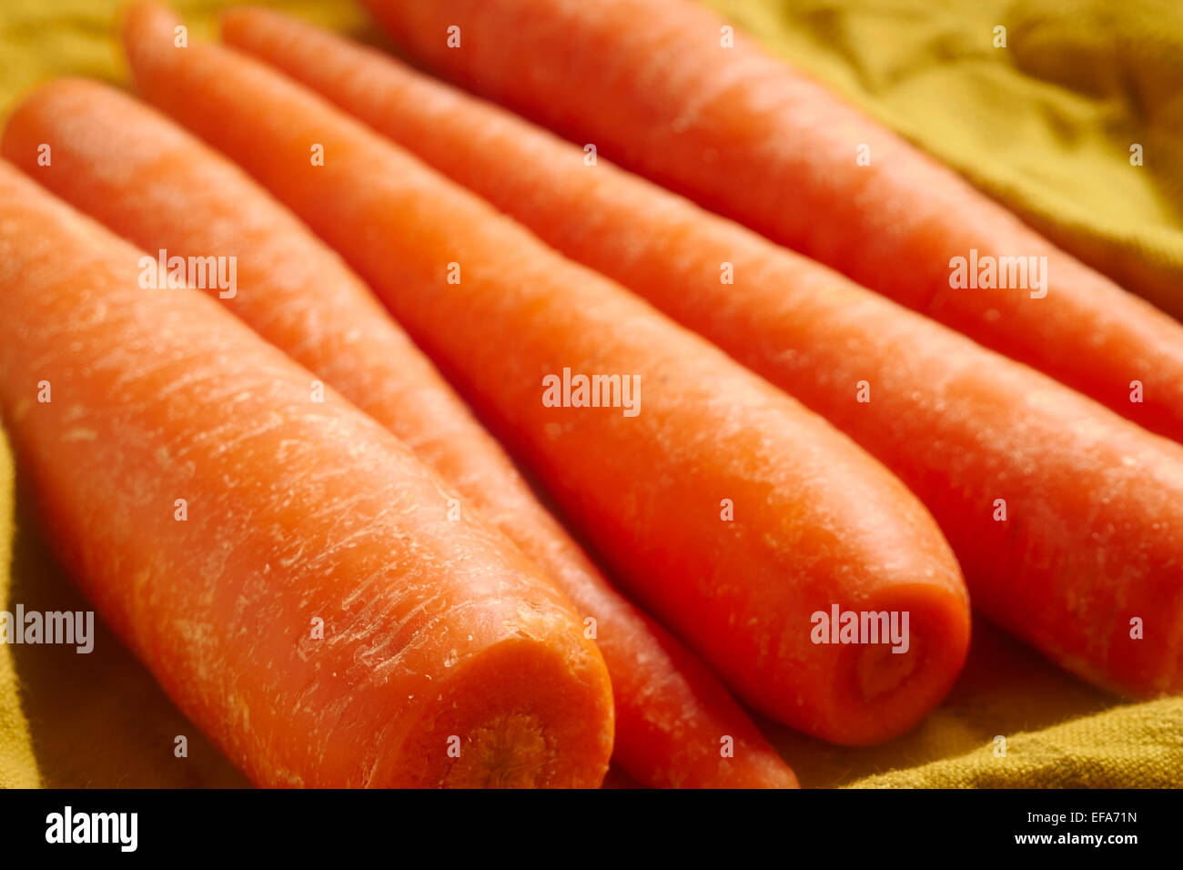Fresh carrots vegetable hi-res stock photography and images - Alamy