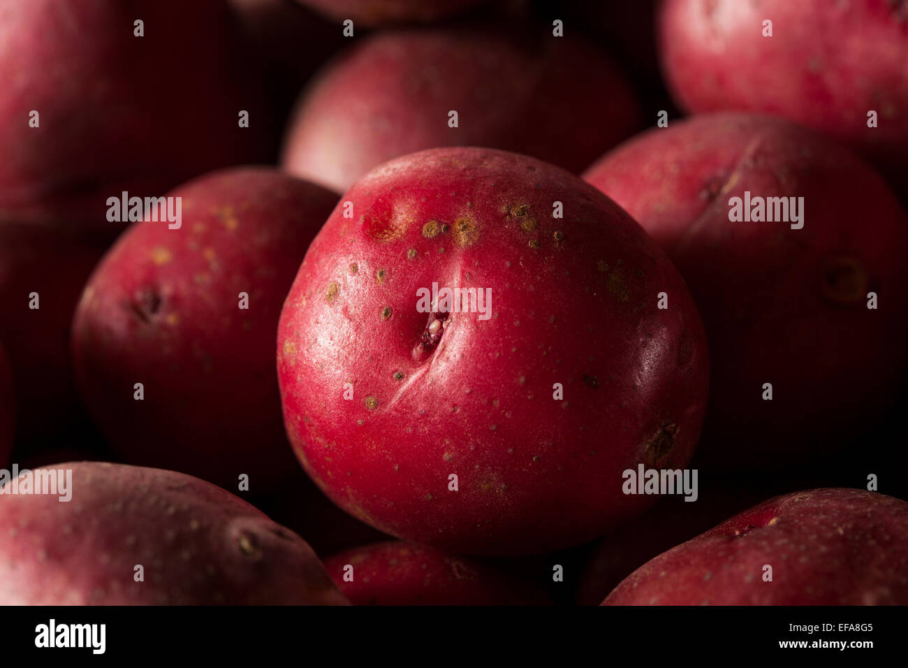 Red potatoes hi-res stock photography and images - Alamy