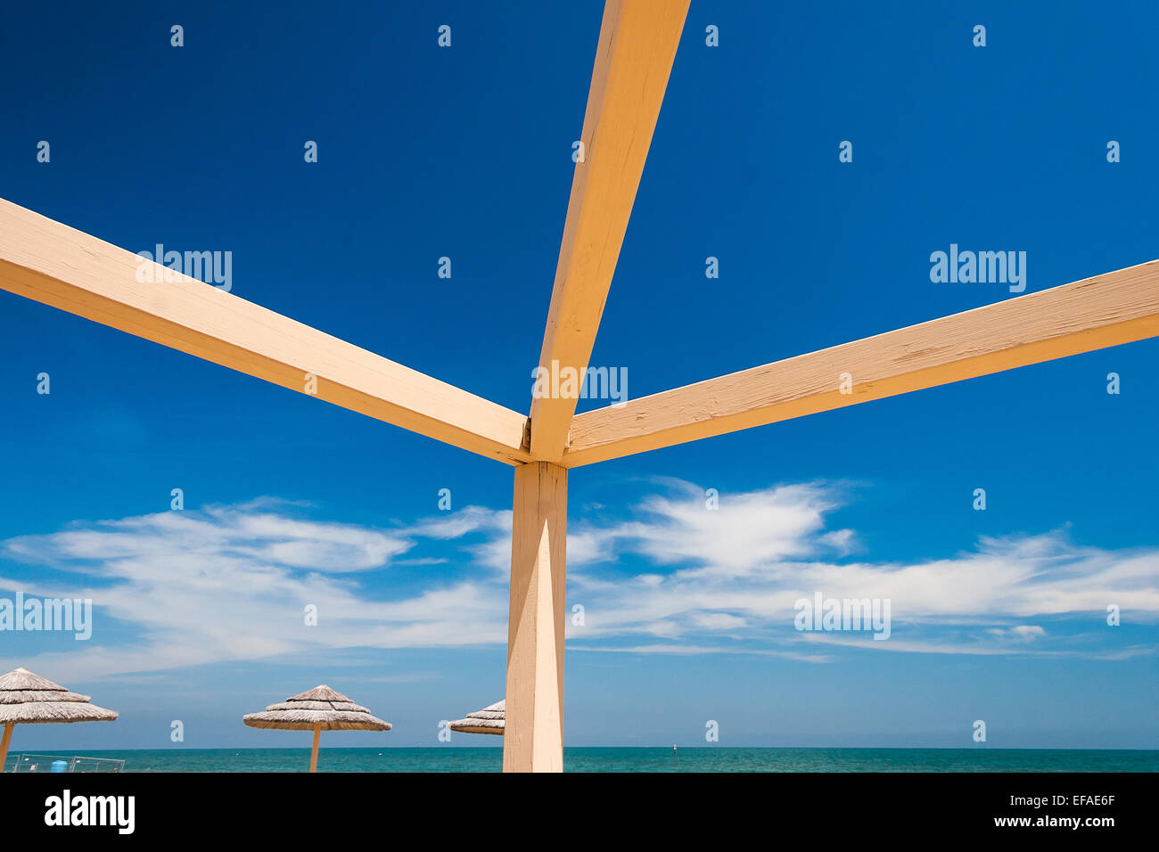 Solid beam hi-res stock photography and images - Alamy