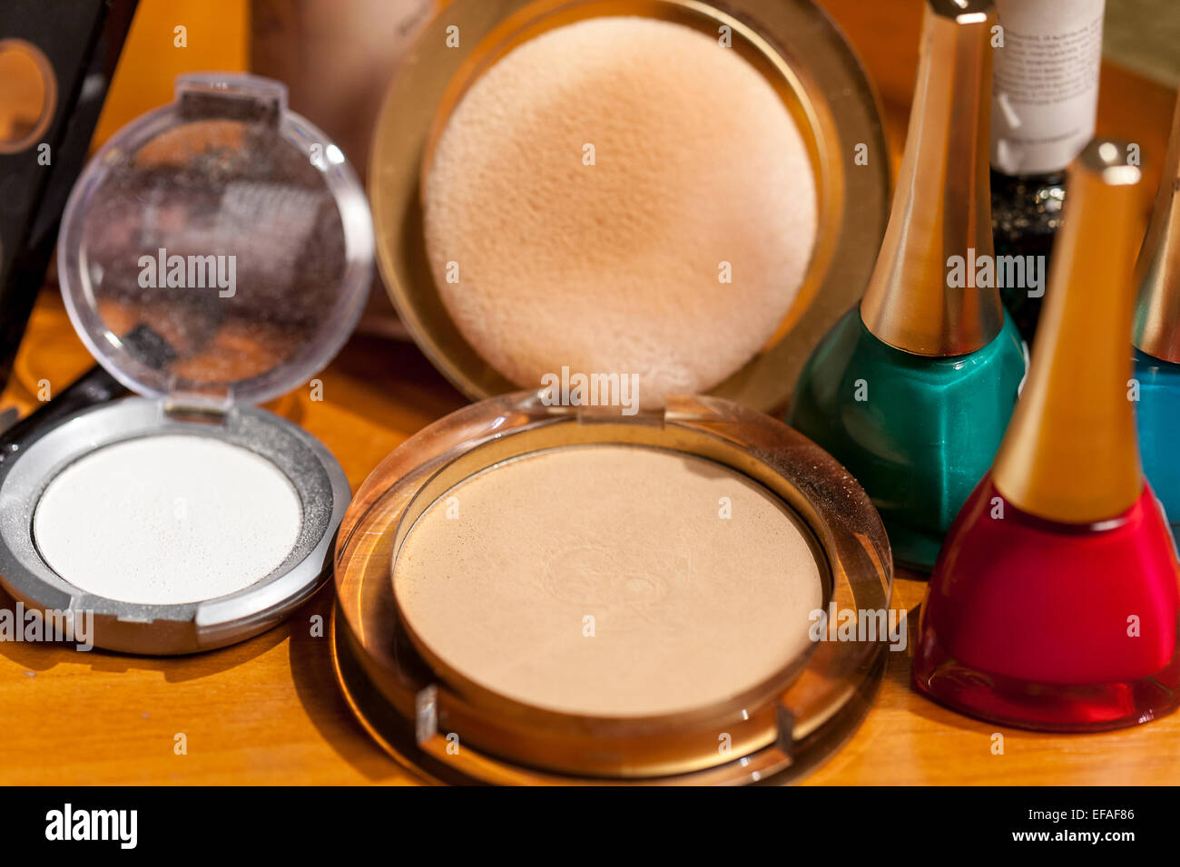 Cosmetic brush close up transparent hi-res stock photography and images ...