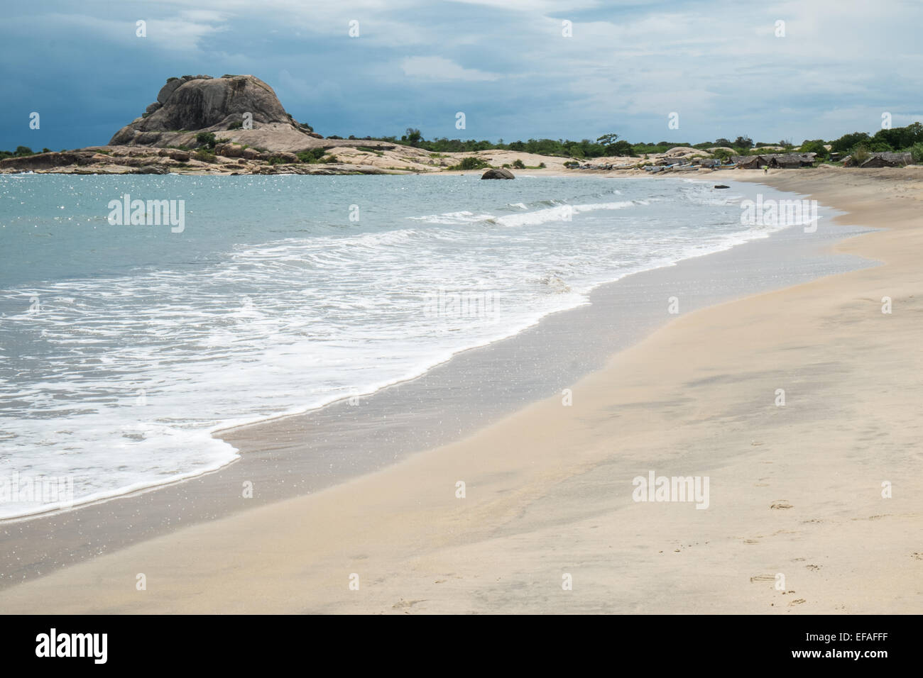 Yala national park beach hi-res stock photography and images - Alamy