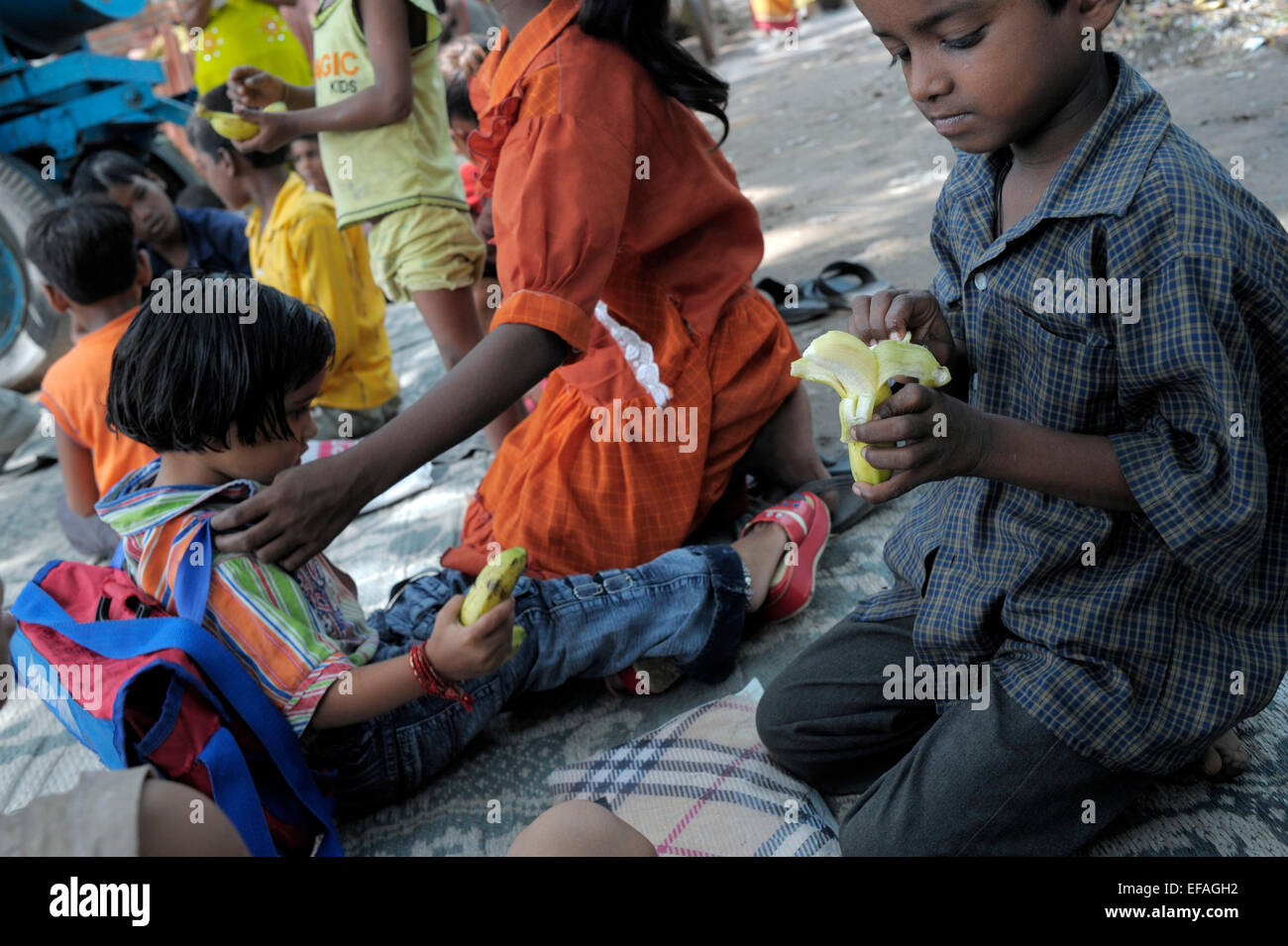 bus schools visit slum areas of delhi india to provide kids with ...