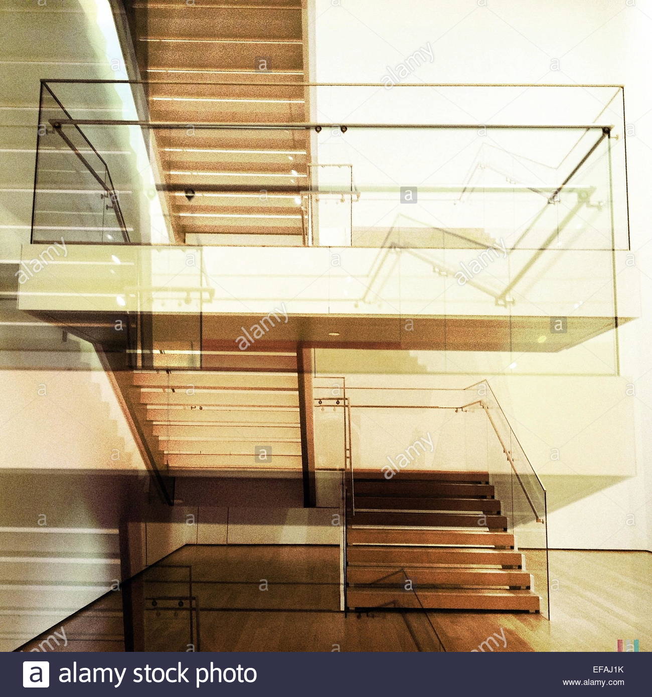 Glass Parapet Stock Photos & Glass Parapet Stock Images - Alamy