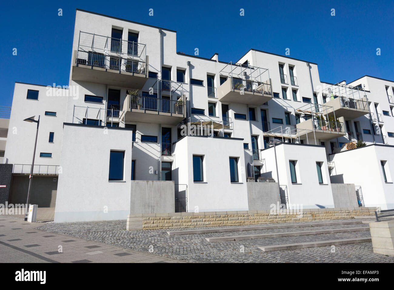 Terraced house, modern architecture in the Bauhaus style, Riedenberg ...