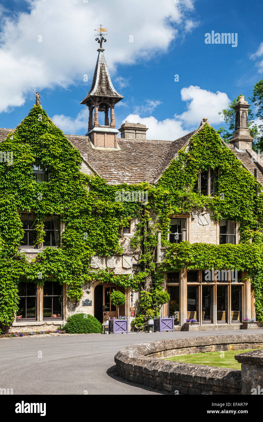 Manor house castle combe hi-res stock photography and images - Alamy