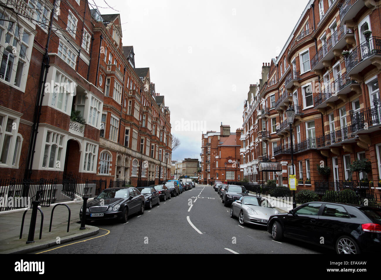 Cadogan Gardens, Chelsea, London, England, UK Stock Photo - Alamy