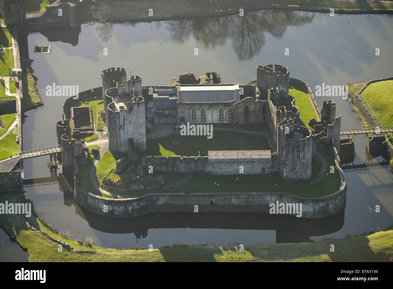 Caerphilly castle hi-res stock photography and images - Alamy