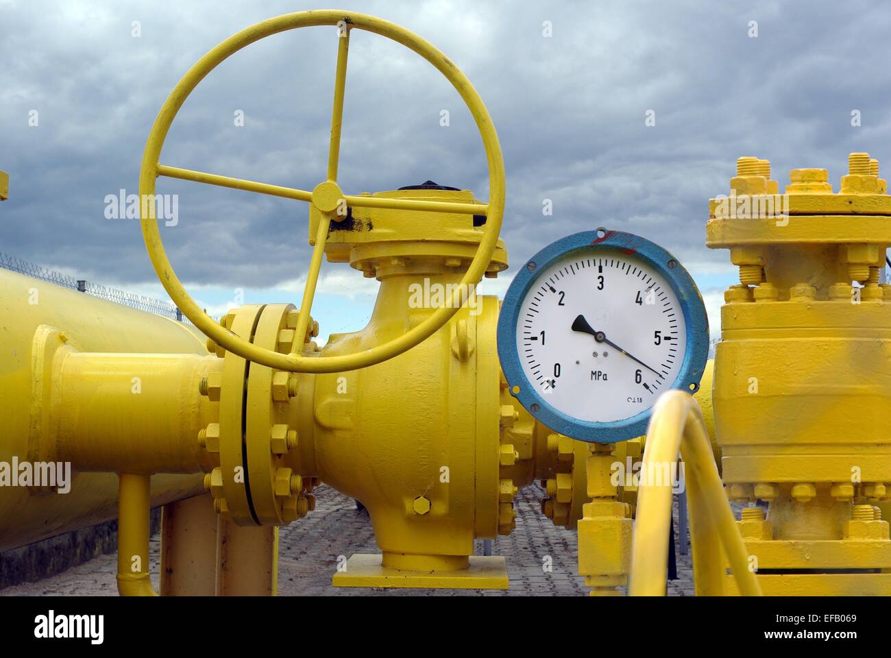 Natural gas installation hi-res stock photography and images - Alamy