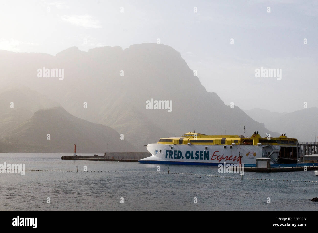 Fred olsen ferry canary islands hi-res stock photography and images - Alamy