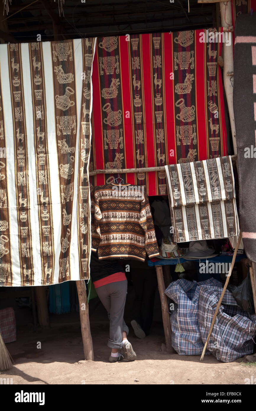 Traditional fabrics hi-res stock photography and images - Alamy