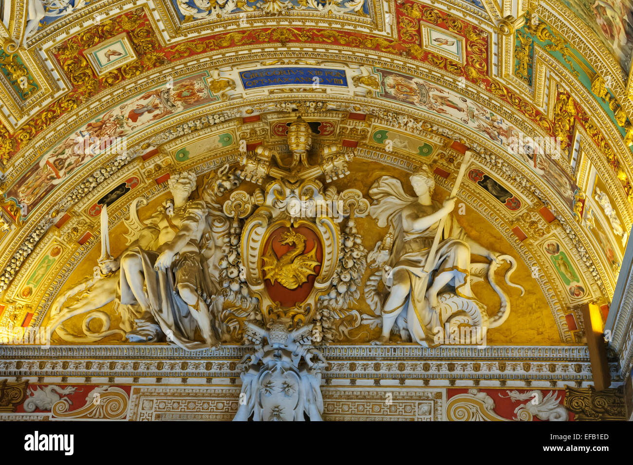The decorative ceiling along the corridor of Vatican museum, Vatican ...