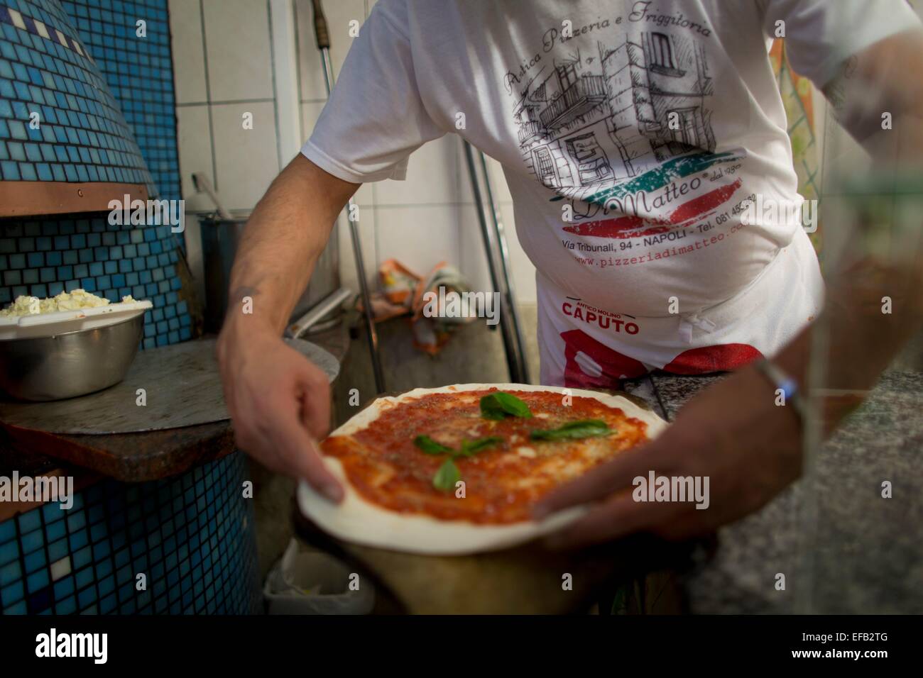 pizzaria Di Matteo in naples Stock Photo - Alamy