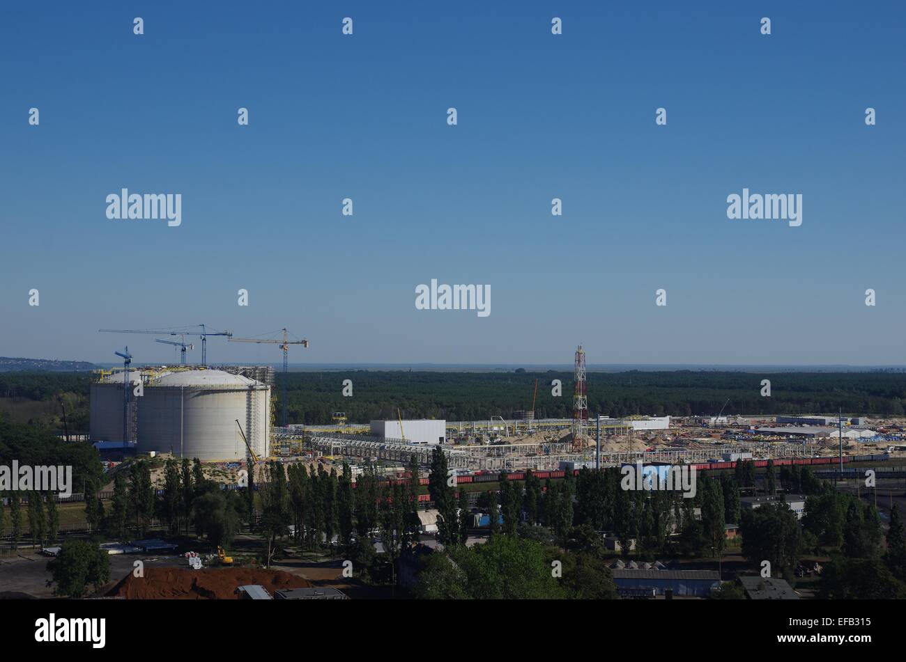 Gas tank construction hi-res stock photography and images - Alamy