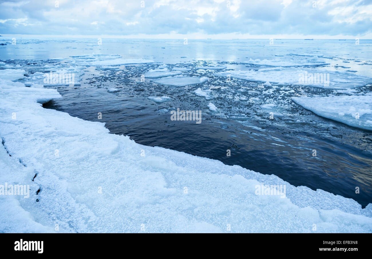Beautiful winter ice and water hi-res stock photography and images - Alamy