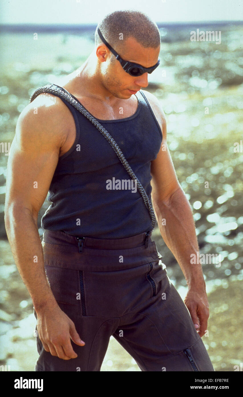 Vin Diesel David Twohy As Riddick Film Title Pitch Black High ...