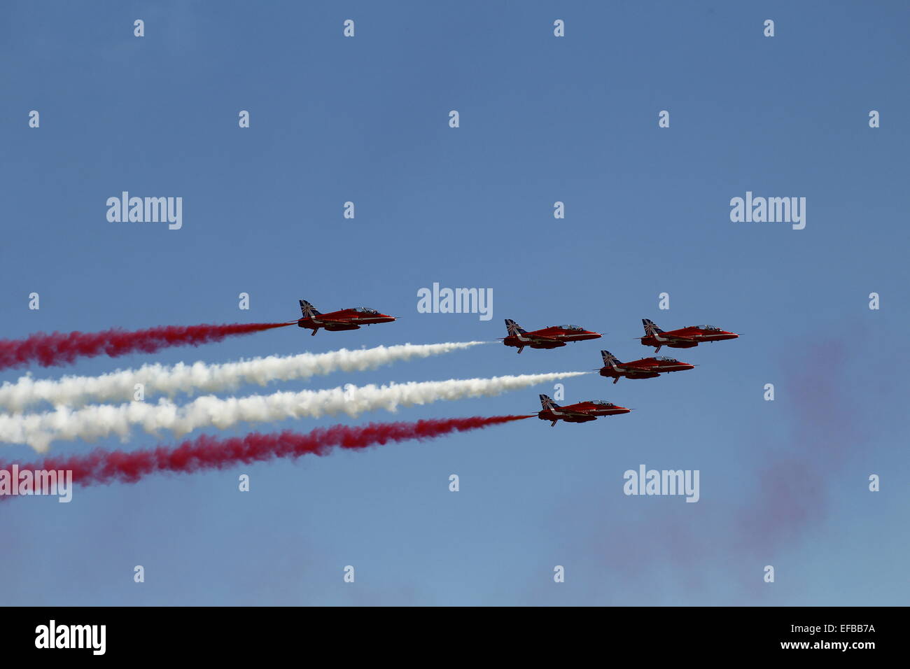 Red arrows smoke trails hi-res stock photography and images - Alamy