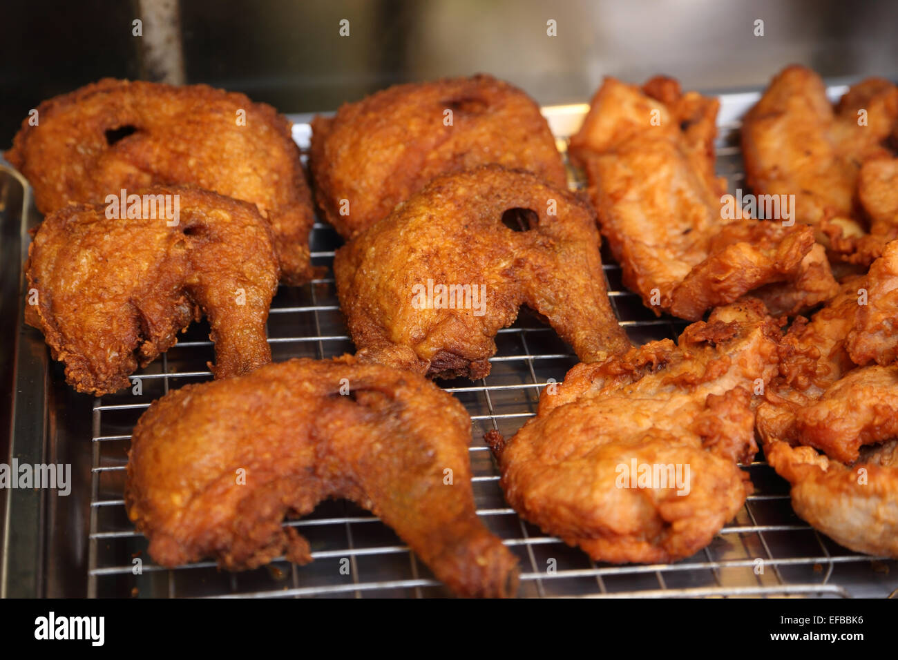fried chicken in the fresh market Stock Photo - Alamy