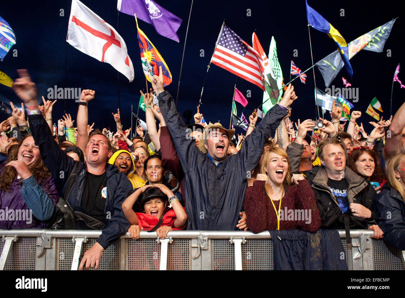 Excited crowd hi-res stock photography and images - Alamy