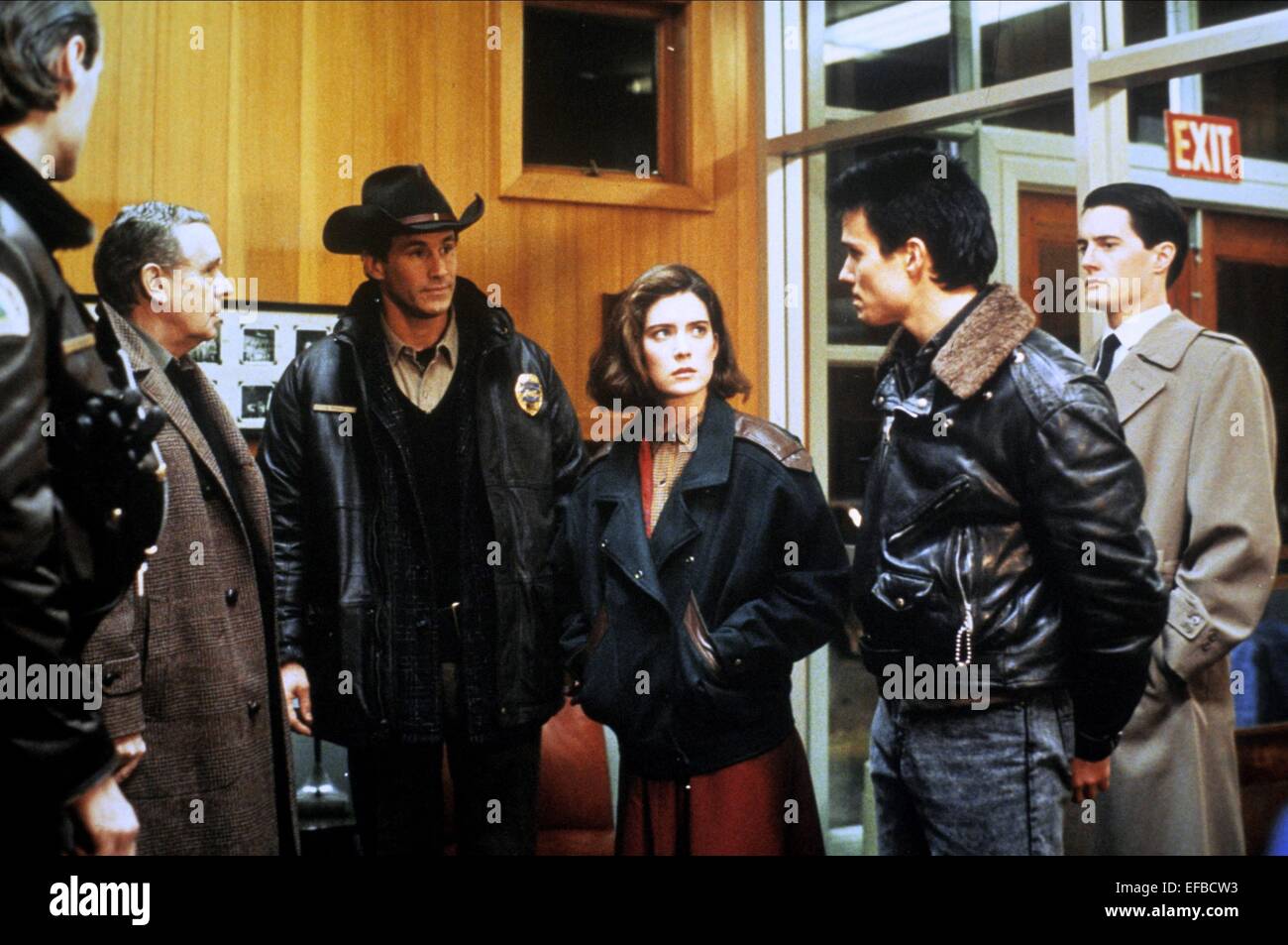 Lara Flynn Boyle And Twin Peaks High Resolution Stock Photography and ...