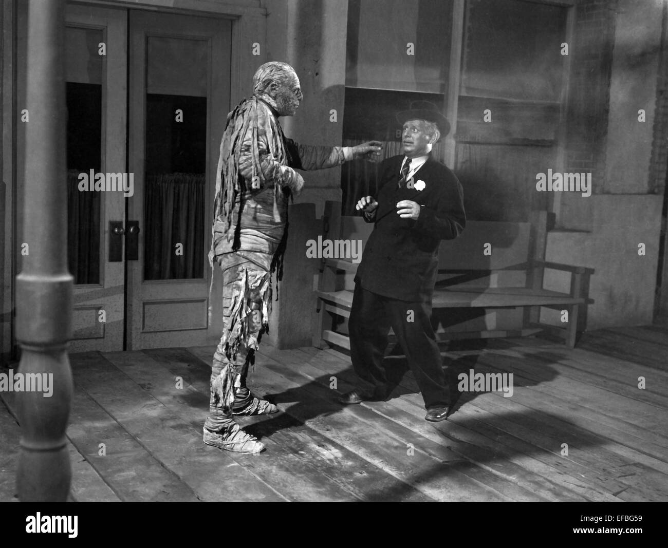 LON CHANEY JR., WALLACE FORD, THE MUMMY'S TOMB, 1942 Stock Photo - Alamy