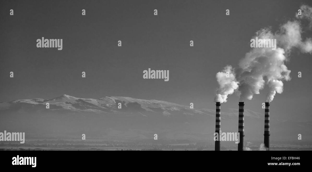 Smoke mountain Black and White Stock Photos & Images - Alamy