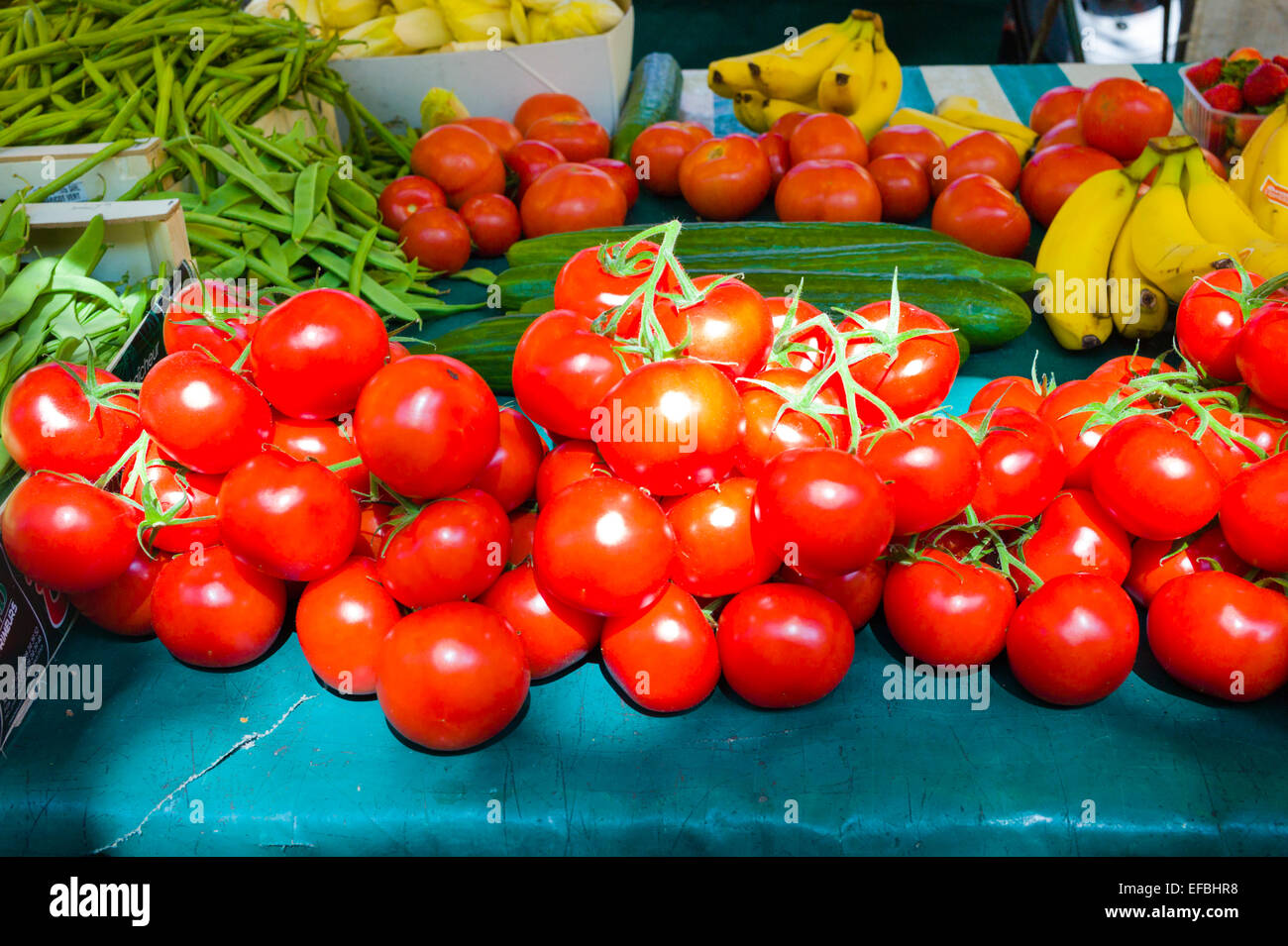 Tomatoes paris hi-res stock photography and images - Alamy